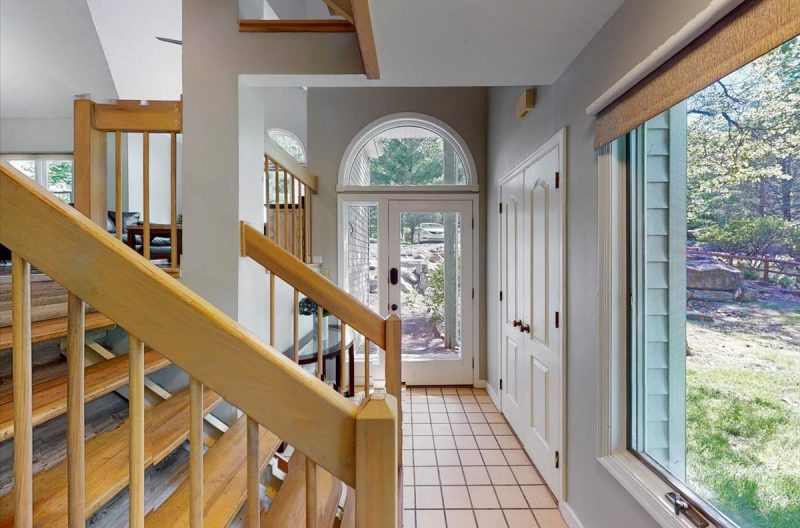 Mesmerising Villa/Castle for Rent with Indoor Pool in Poconos, PA (252 ...