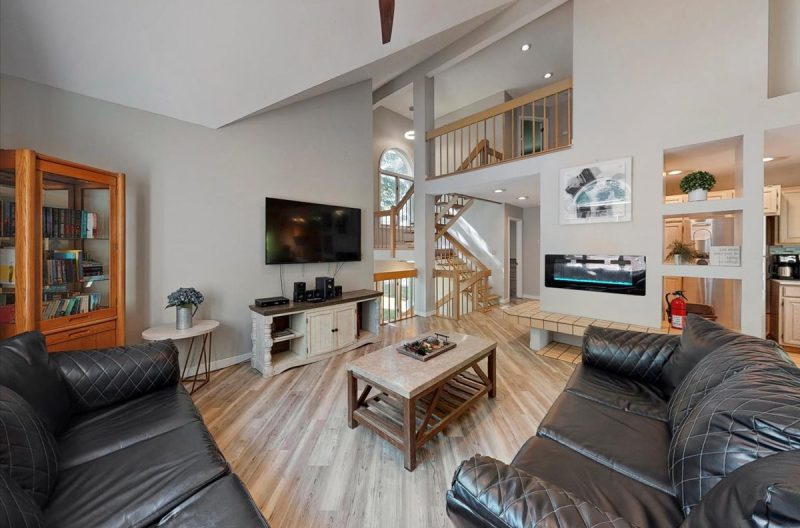 Mesmerising Villa/Castle for Rent with Indoor Pool in Poconos, PA (252 ...