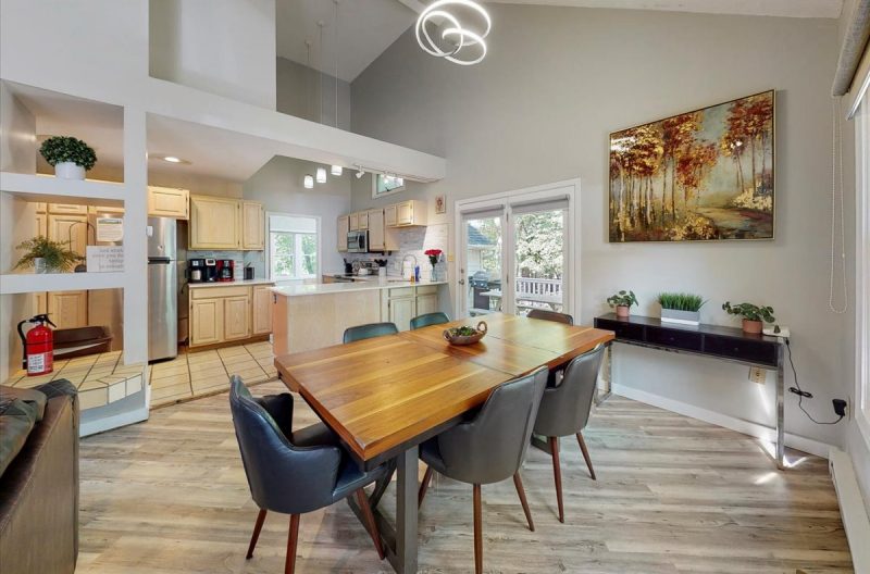 Mesmerising Villa/Castle for Rent with Indoor Pool in Poconos, PA (252 ...