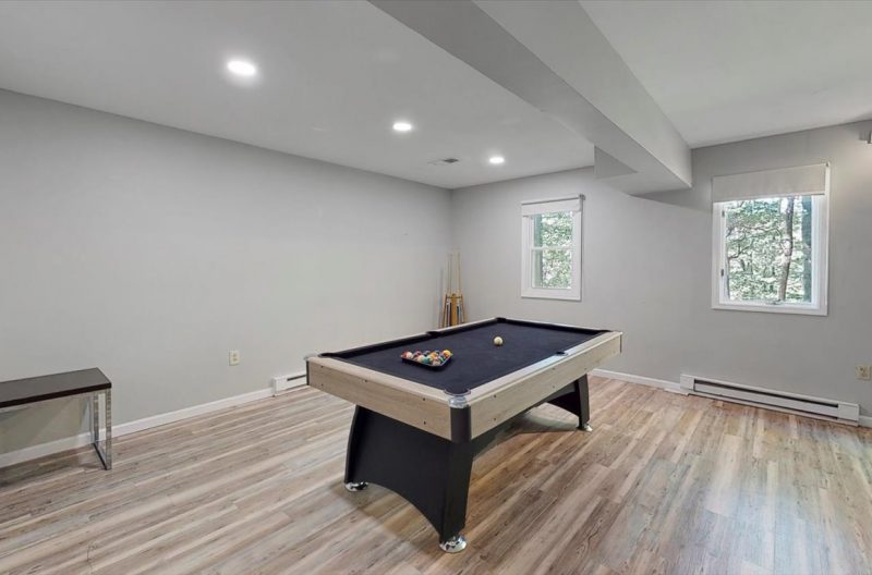 Mesmerising Villa/Castle for Rent with Indoor Pool in Poconos, PA (252 ...